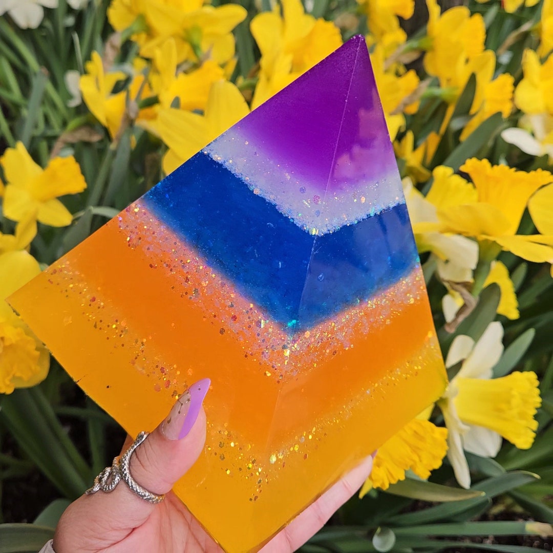 Resin Pyramid, Resin Artist, Handmade Pyramid, Pyramid Art, Home Decor ...