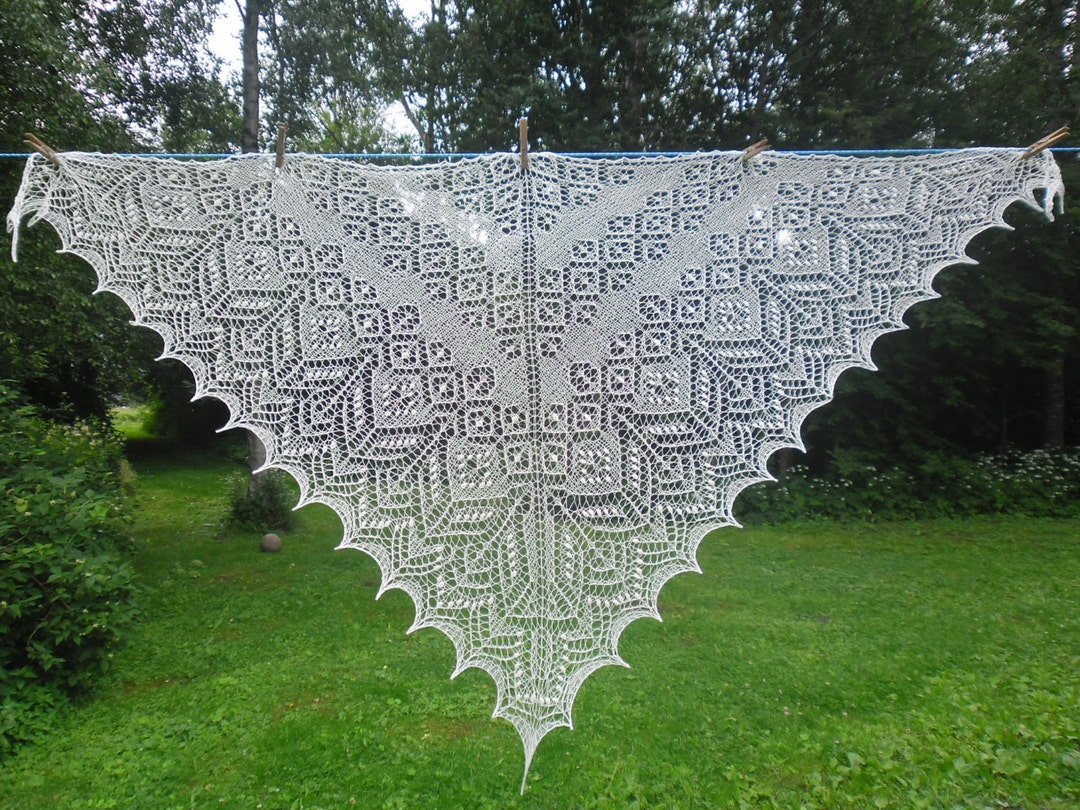 Triangular Lace Shawl,hand Knitted Lace Shawl With Haapsalu Nupps ...