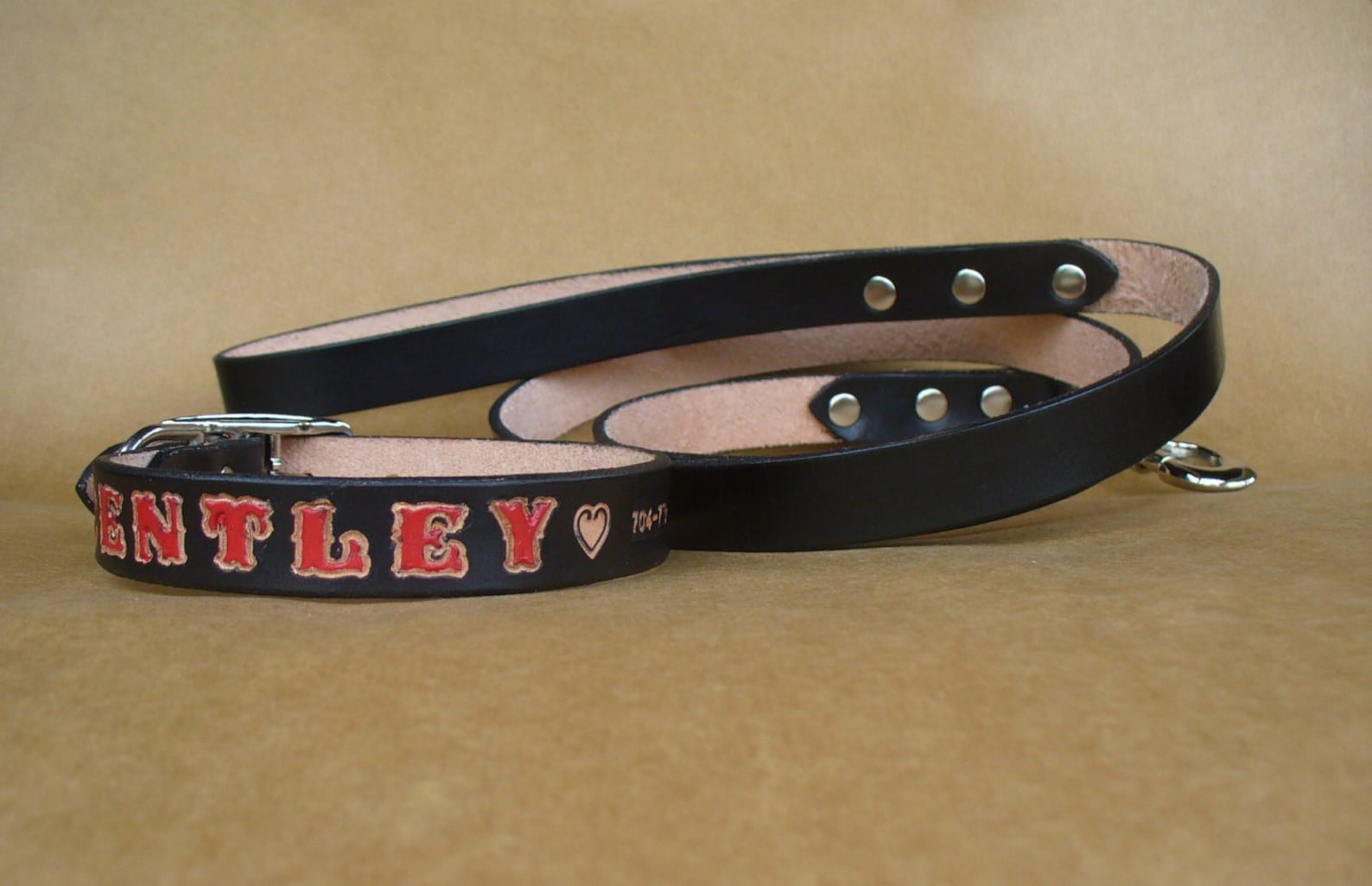 Unique Dog Collars and Leashes - Free Shipping in USA - Handmade Custom ...