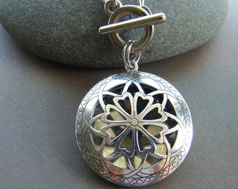 Filigree Teardrop Essential Oil Diffuser Necklace - Etsy