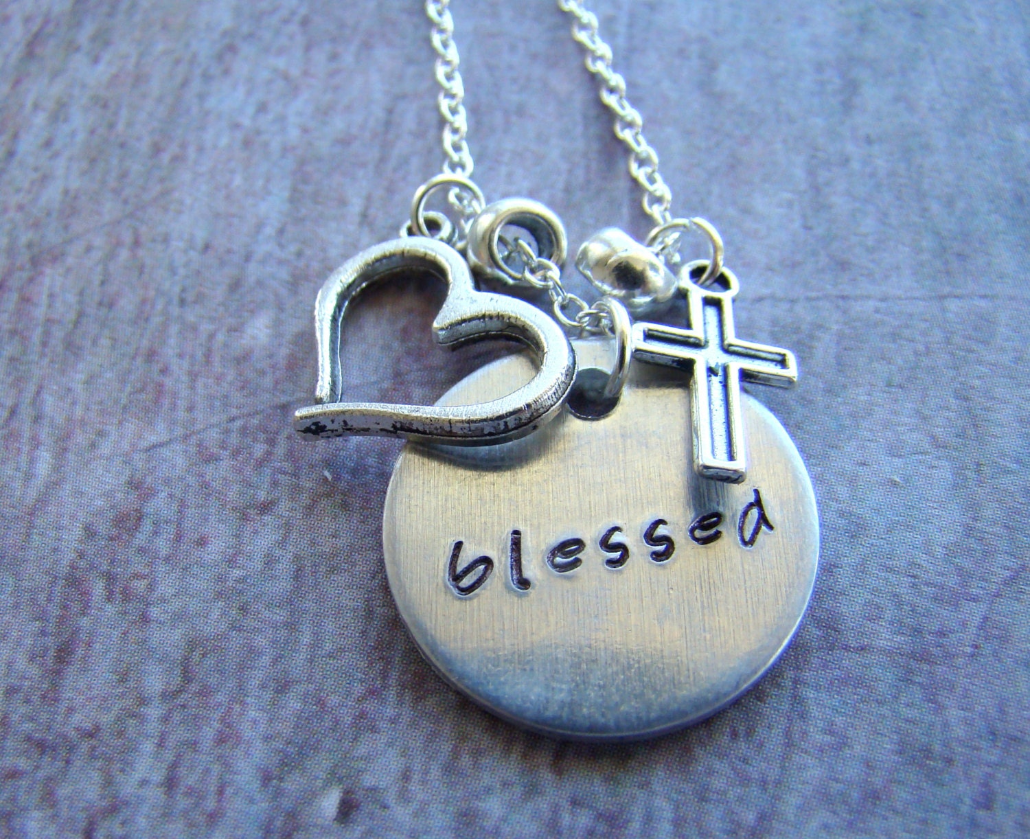 Handstamped BLESSED collar, collar de encanto, joyería religiosa ...