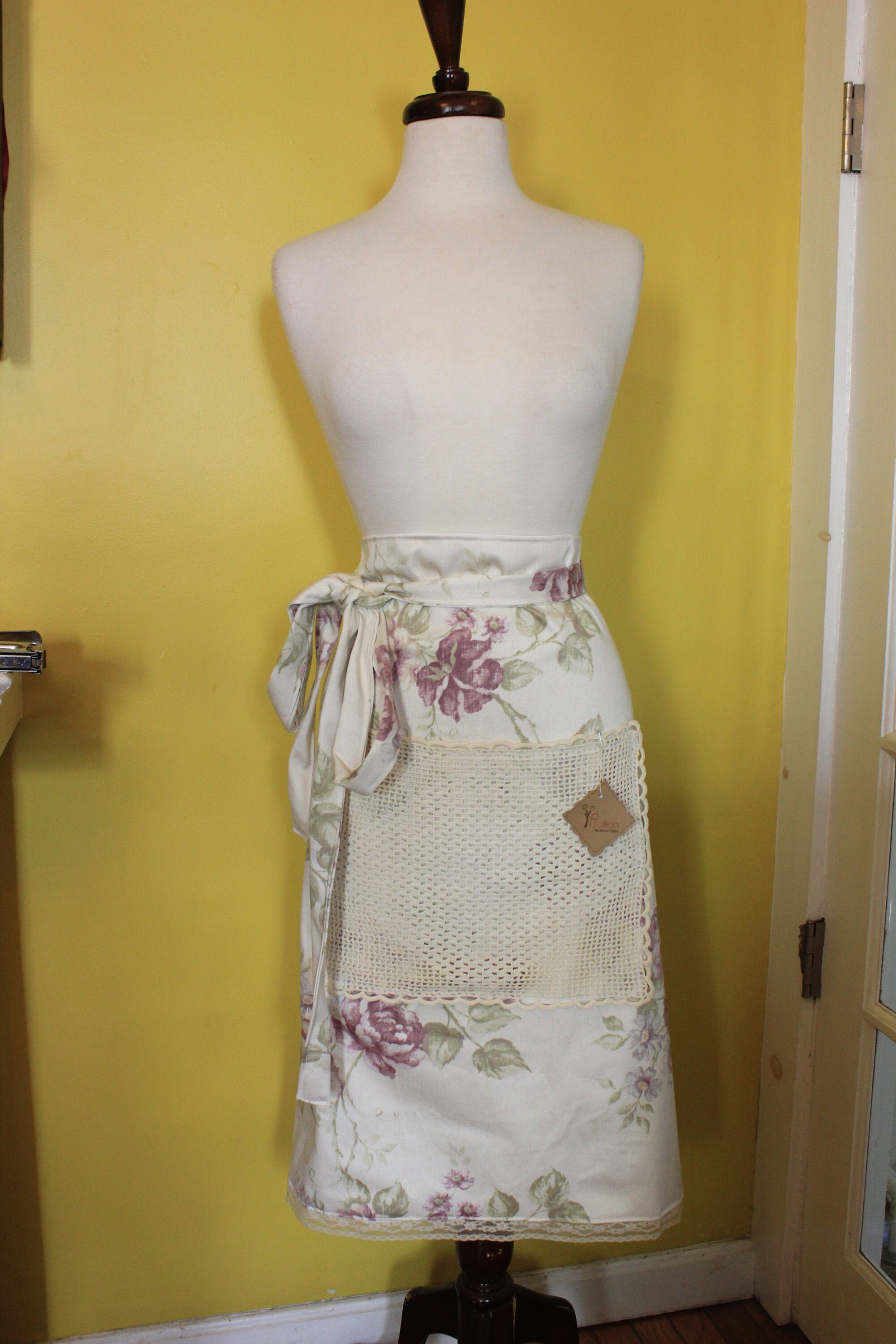 Women's Farmhouse Shabby Chic Bistro Apron/upcycled/lined Apron/cottage ...
