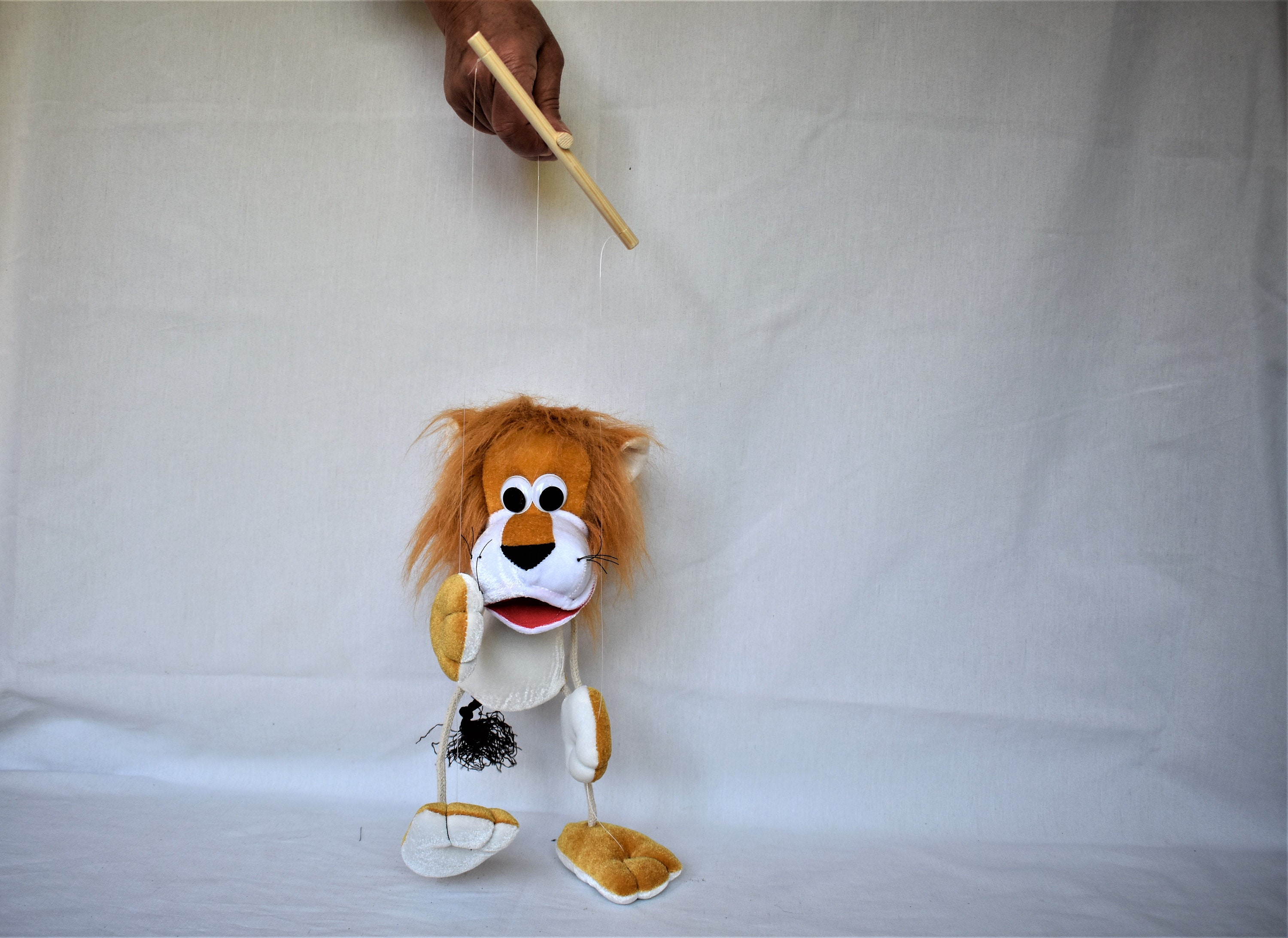 Lion Marionette Puppet on Three Strings, Lion Soft Toy Puppet, Big Five ...