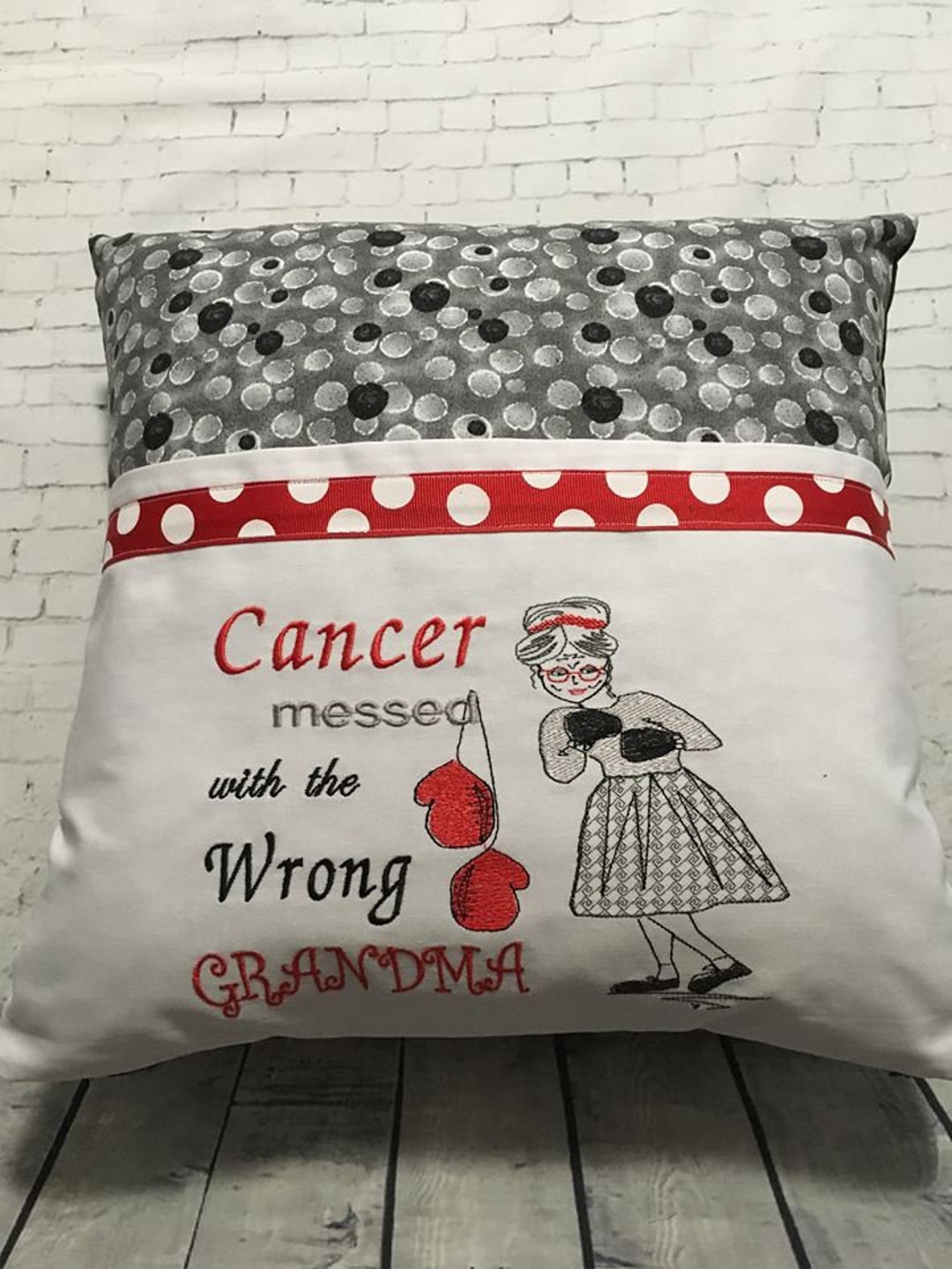 Machine Embroidery Designs,reading Book Pillow Embroidery Designs ...