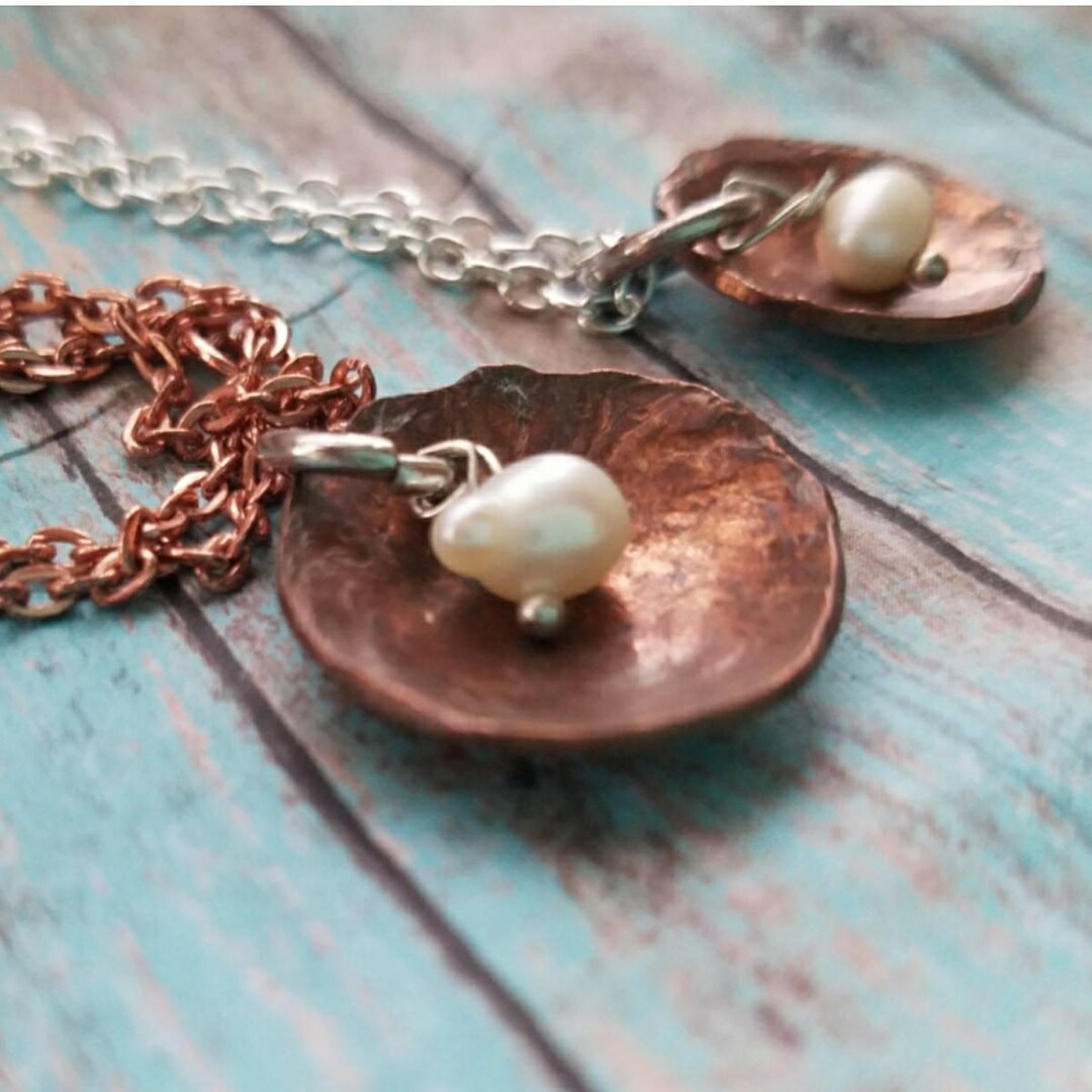 Hammered Penny Nest Necklace: Freshwater Pearl Mom Gift - Etsy