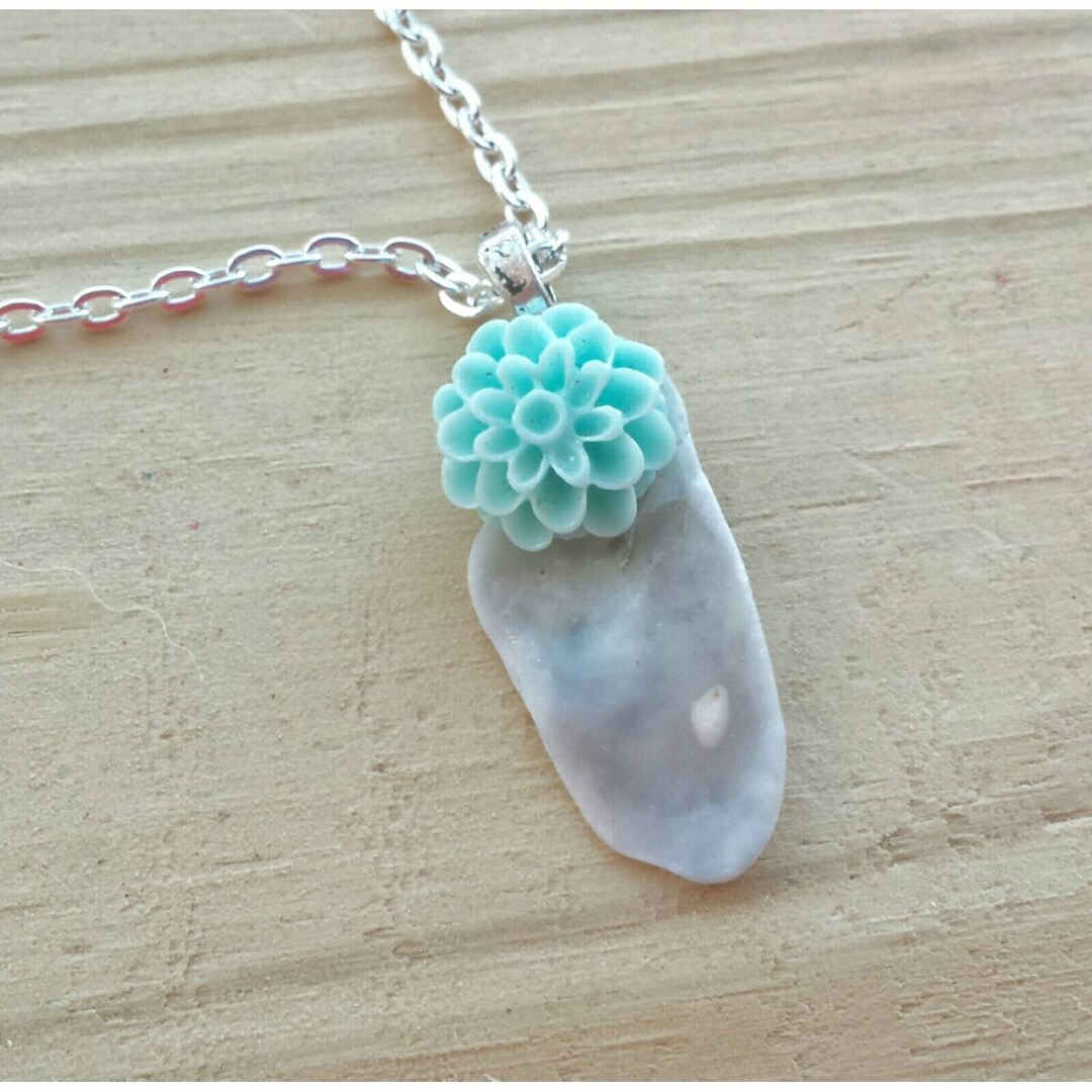 Seashell Necklace: Mother of Pearl, Ocean Blue Dahlia Charm - Etsy