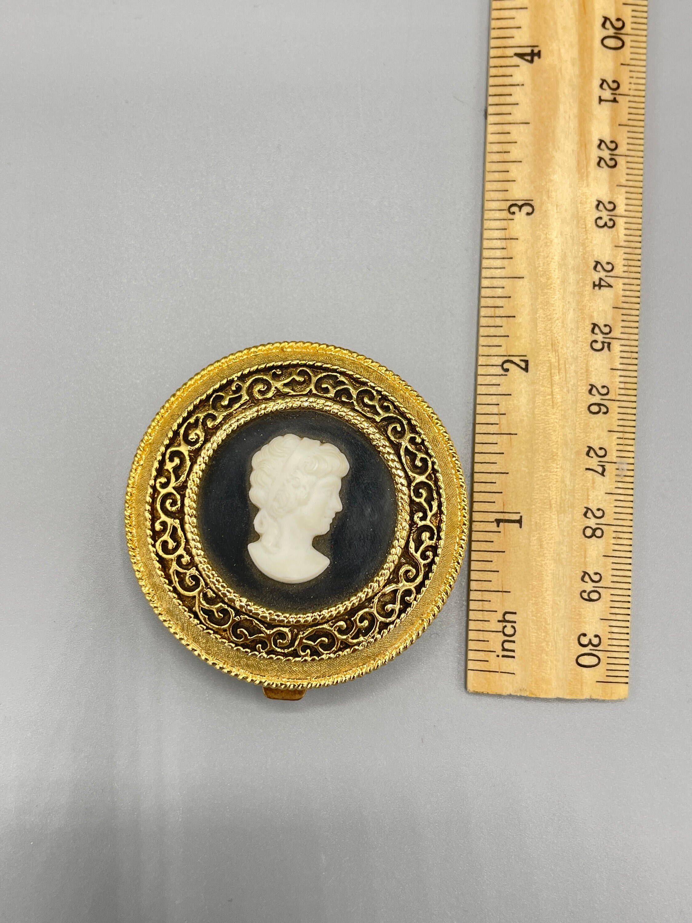 Vintage Max Factor Cameo Compact With Mirror, Powder and Puff in ...