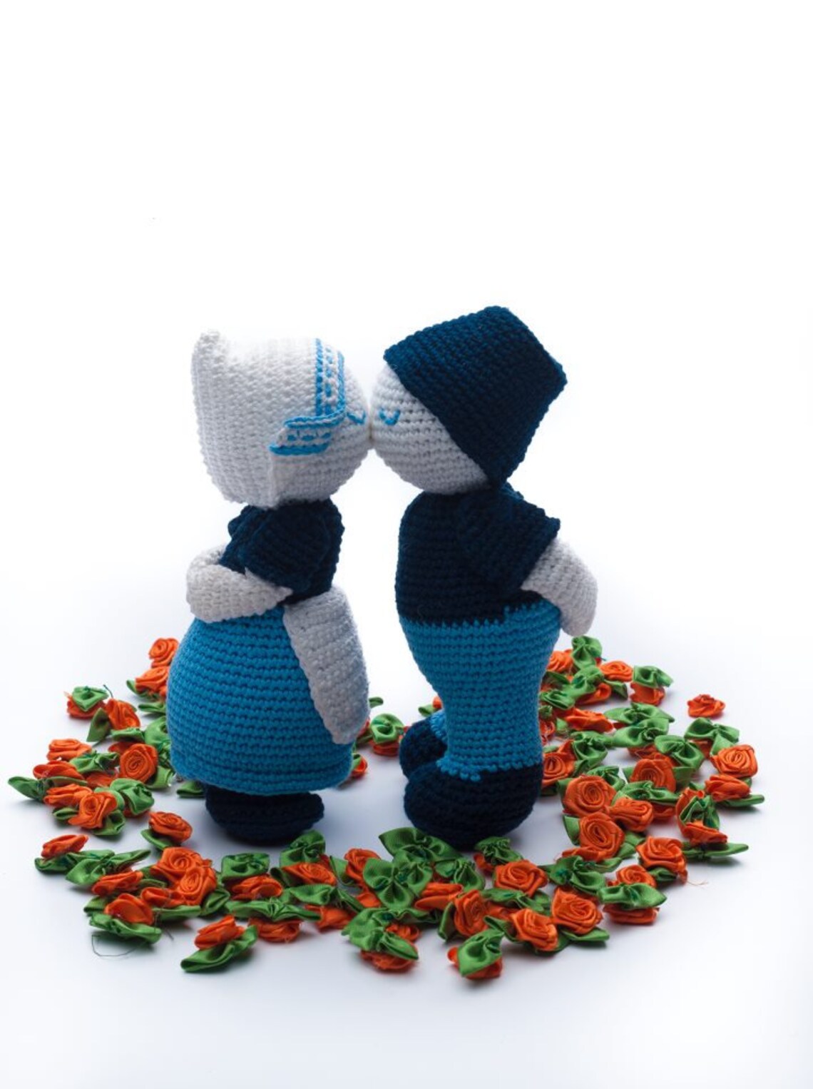 Dutch Kissing Couple PDF Crochet Pattern - Etsy