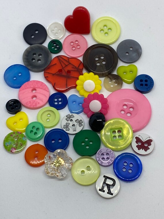 Various Buttons in Batches of 50 - Etsy