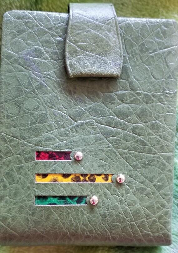 Vintage moss colored green - Gem