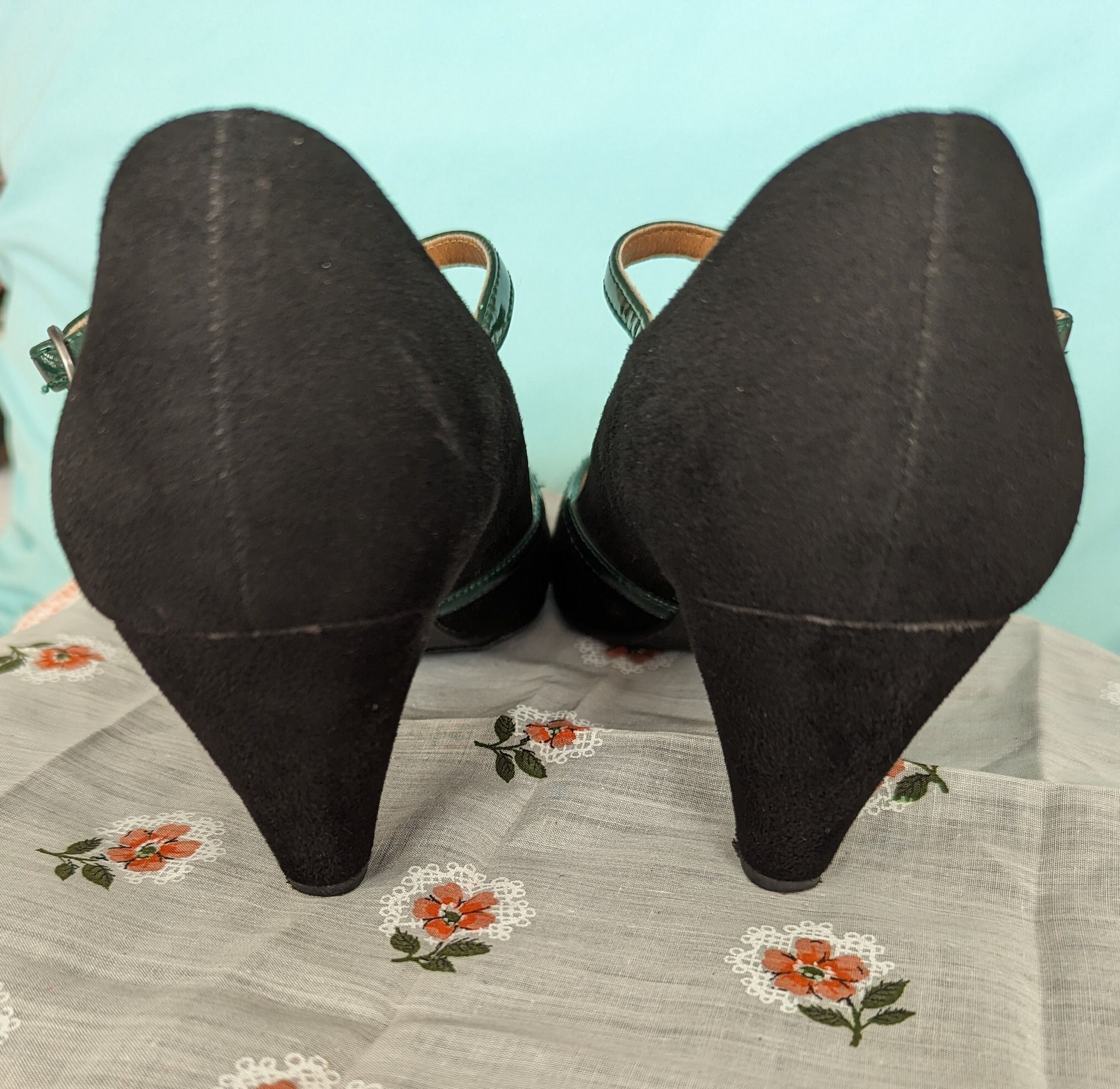 Vintage Suede Crown Cone Heels Size 9 1/2 1950's-60's Vintage Black ...