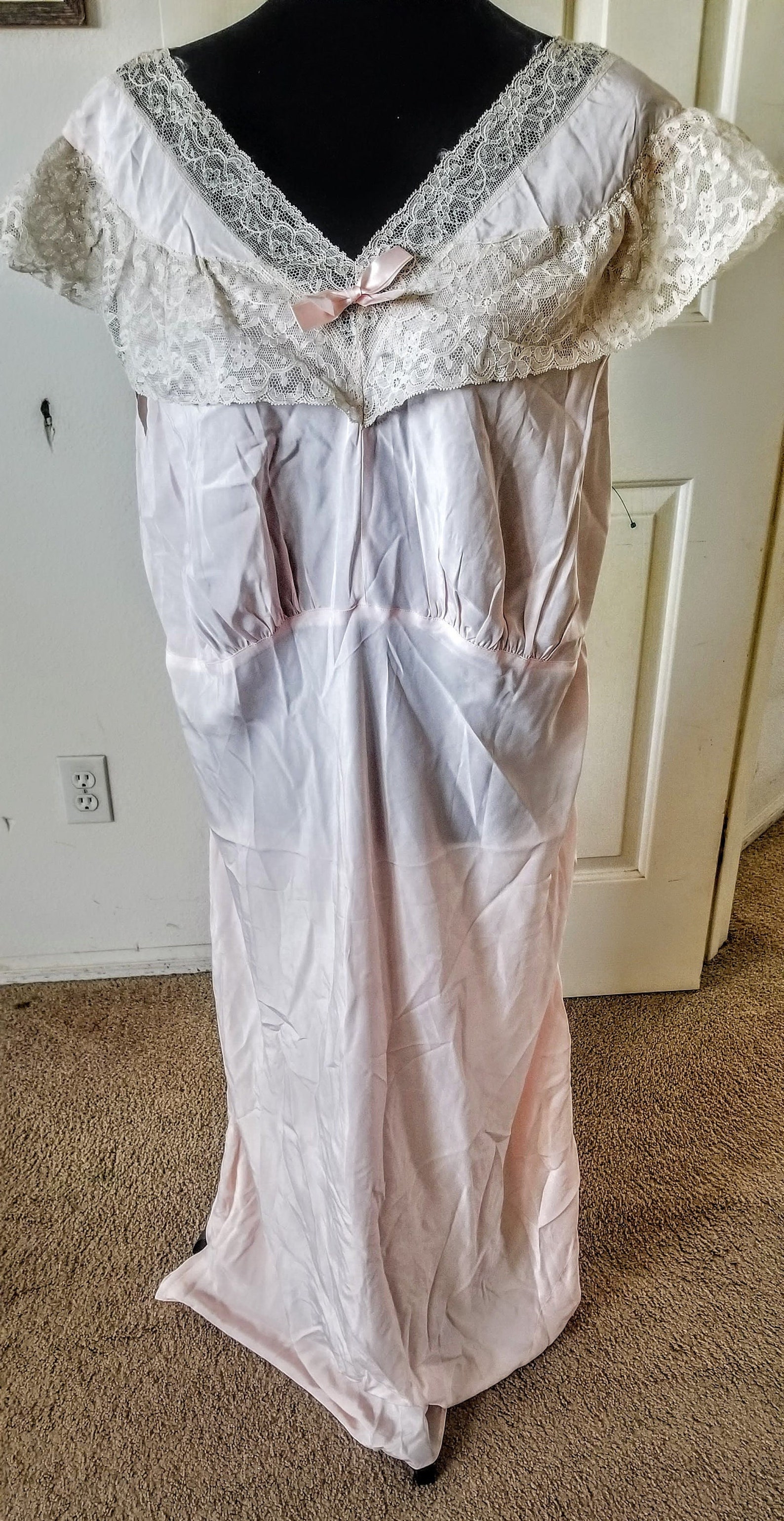 1940's Rayon & Lace Nightgown, 40's Lady Doretta Plus Size Nightgown XL ...