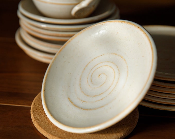 SMALL CERAMIC DISH // Handmade Trinket Dish, Ceramic Jewelry Dish ...