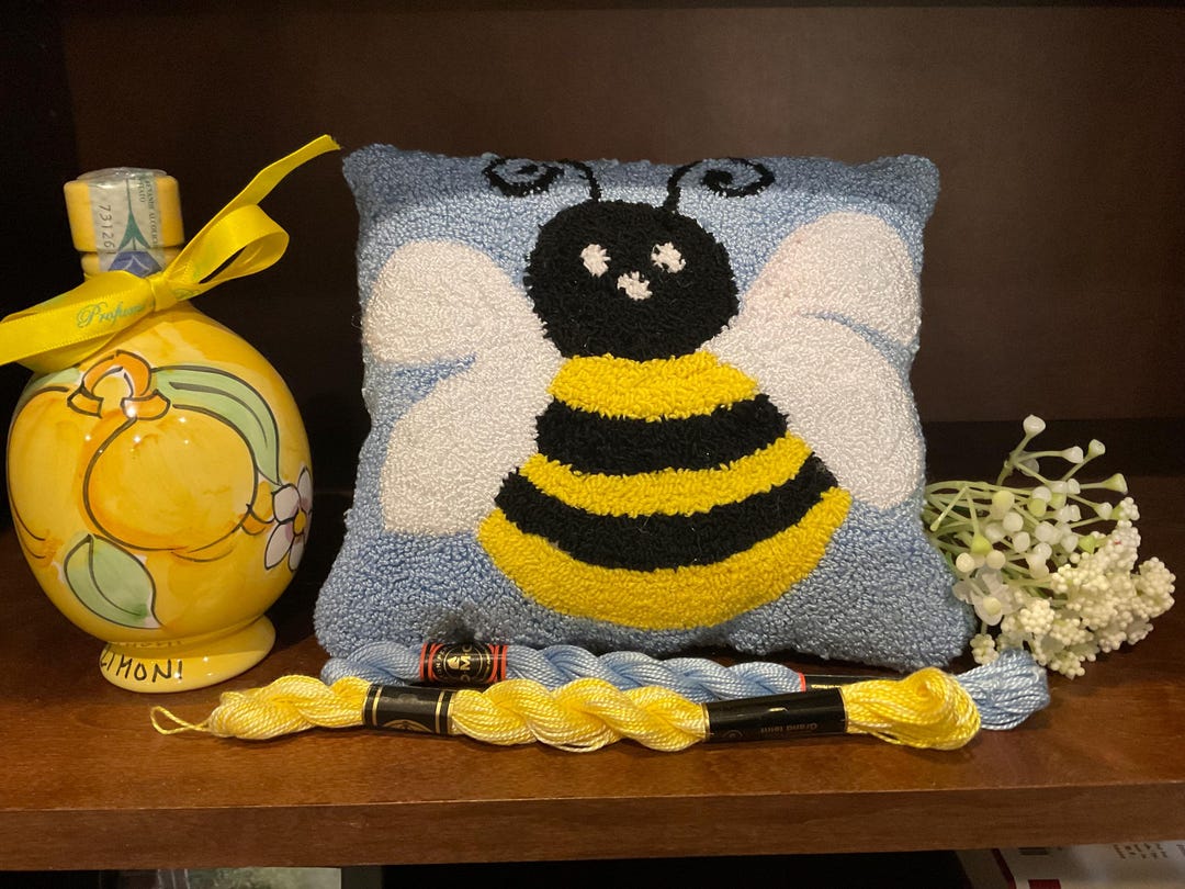 Bzzzz Bee Punch Needle Spring Pattern - Etsy