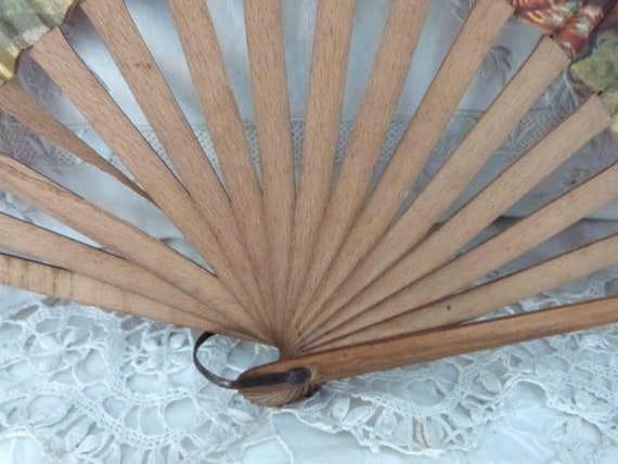 Antique hand fan 1900s folding fan French paper w mus… - Gem