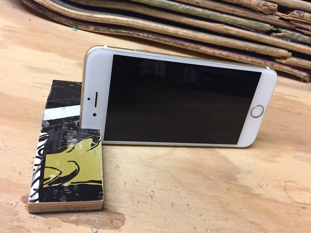 Recycled Skateboard Phone Stand (with No Case) - Etsy