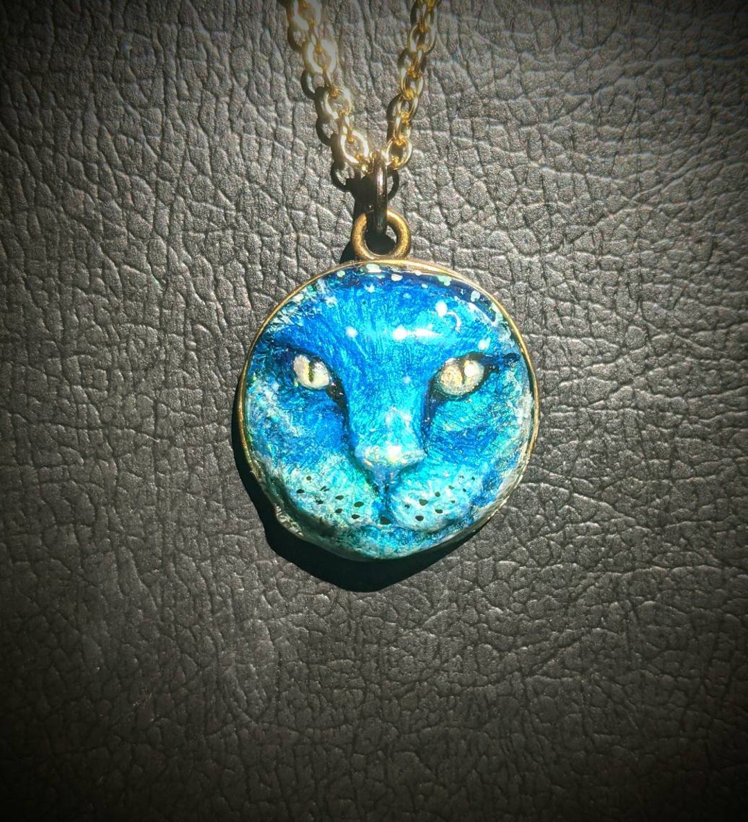 Blue Cat Face Pendant Ocean Colors, Blue-green. Pendant is on an 18 ...