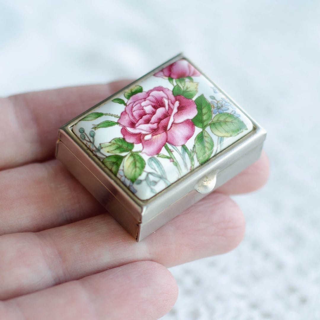 Pill Box Vintage ROSES Gifts for Grandma, Medicine Storage Travel Pill ...