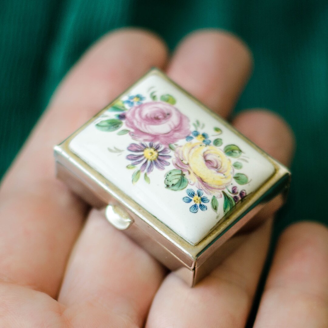 Pill Box Vintage ROSES Gifts for Grandma Medicine Storage - Etsy