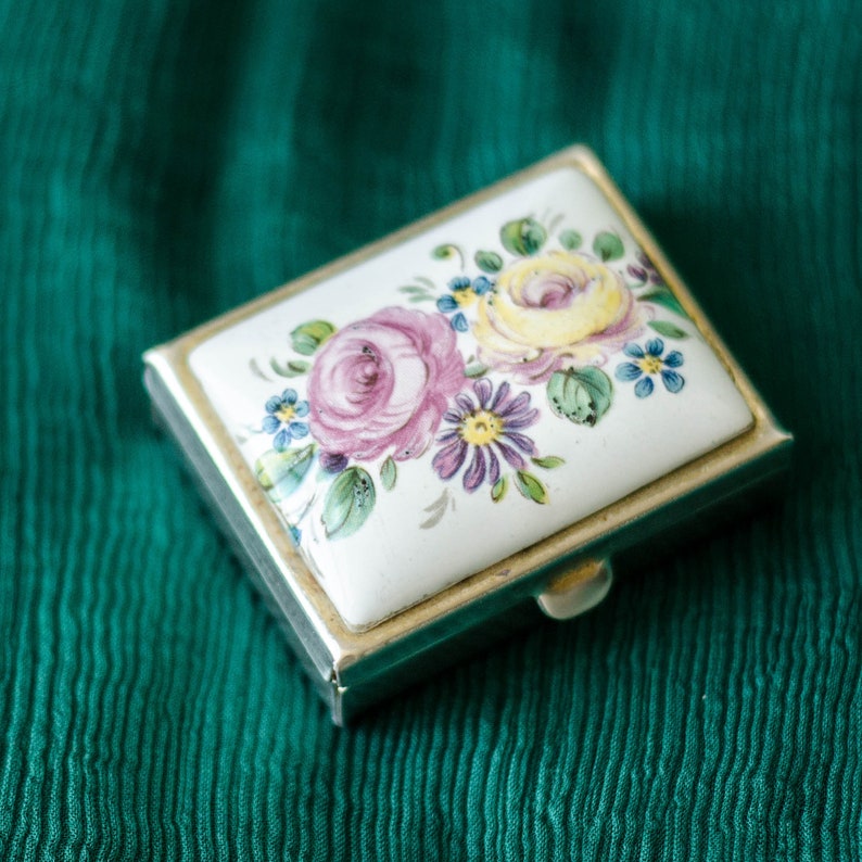 Pill Box Vintage ROSES Gifts for Grandma Medicine Storage - Etsy