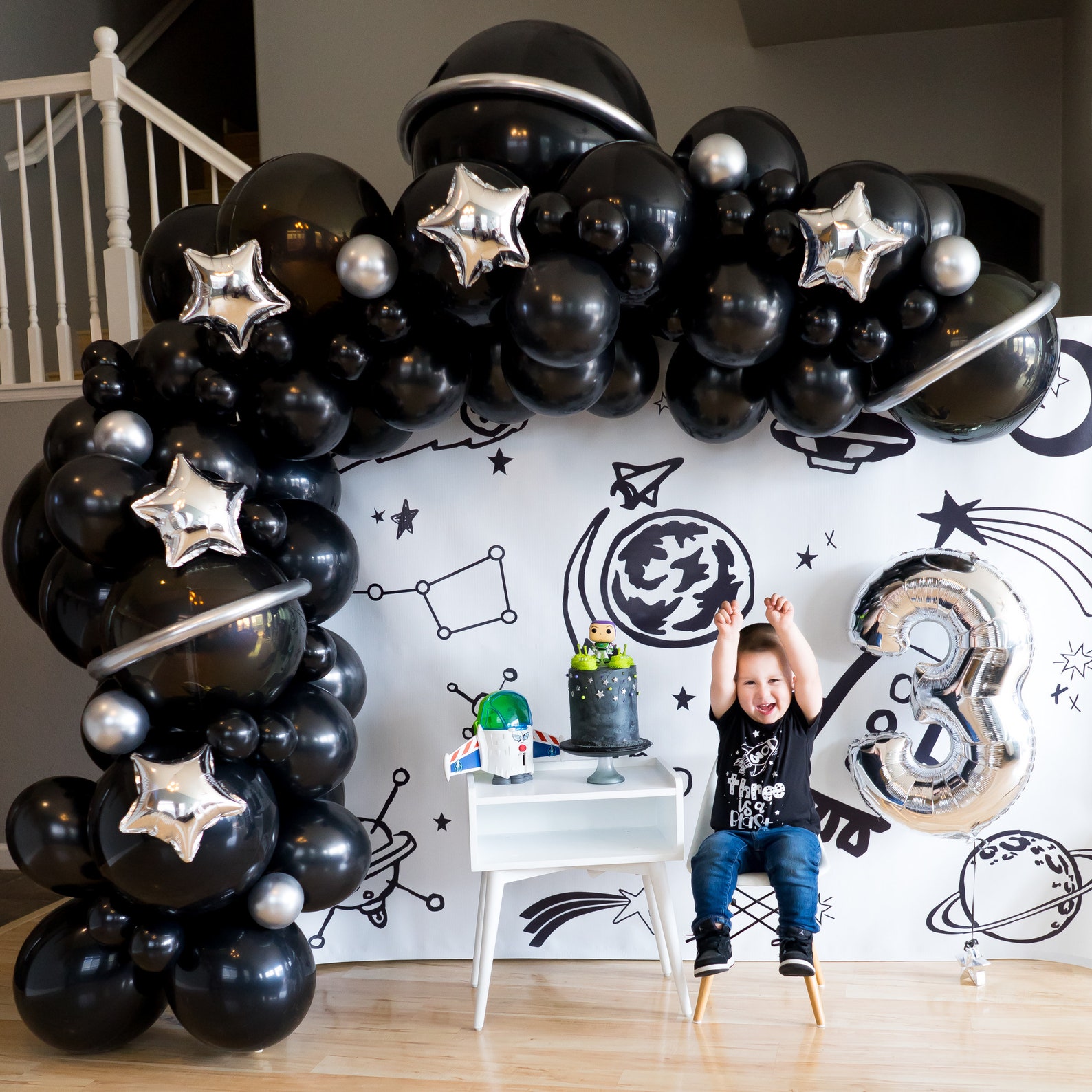 DIY Space Balloon Garland | Galaxy Blast off Space Birthday Party Decor ...