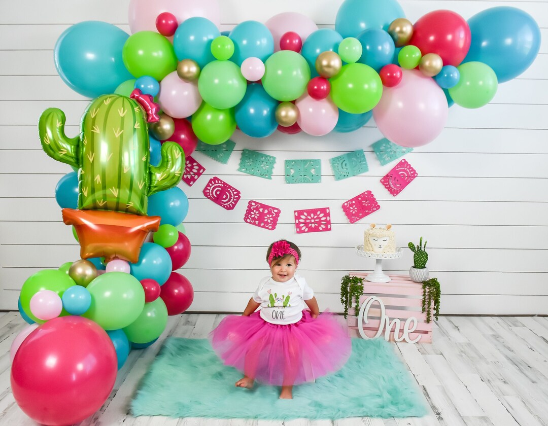 DIY Fiesta Balloon Garland | DIY Multi Color Balloon Arch, Taco Bout a ...