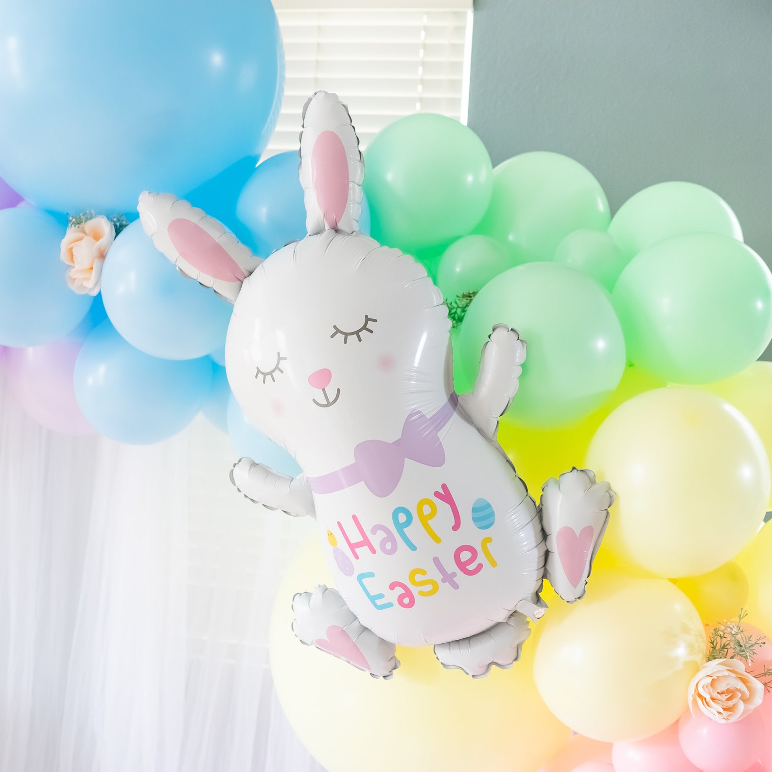 DIY Easter Balloon Garland | DIY Pastel Balloon Arch, Easter Party ...