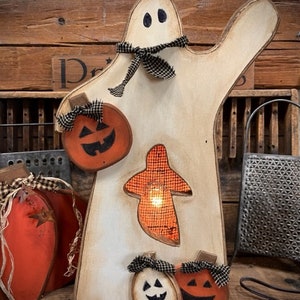 Primitive Halloween Lighted Ghost Box "percy" Picks a Winner" Waving ...