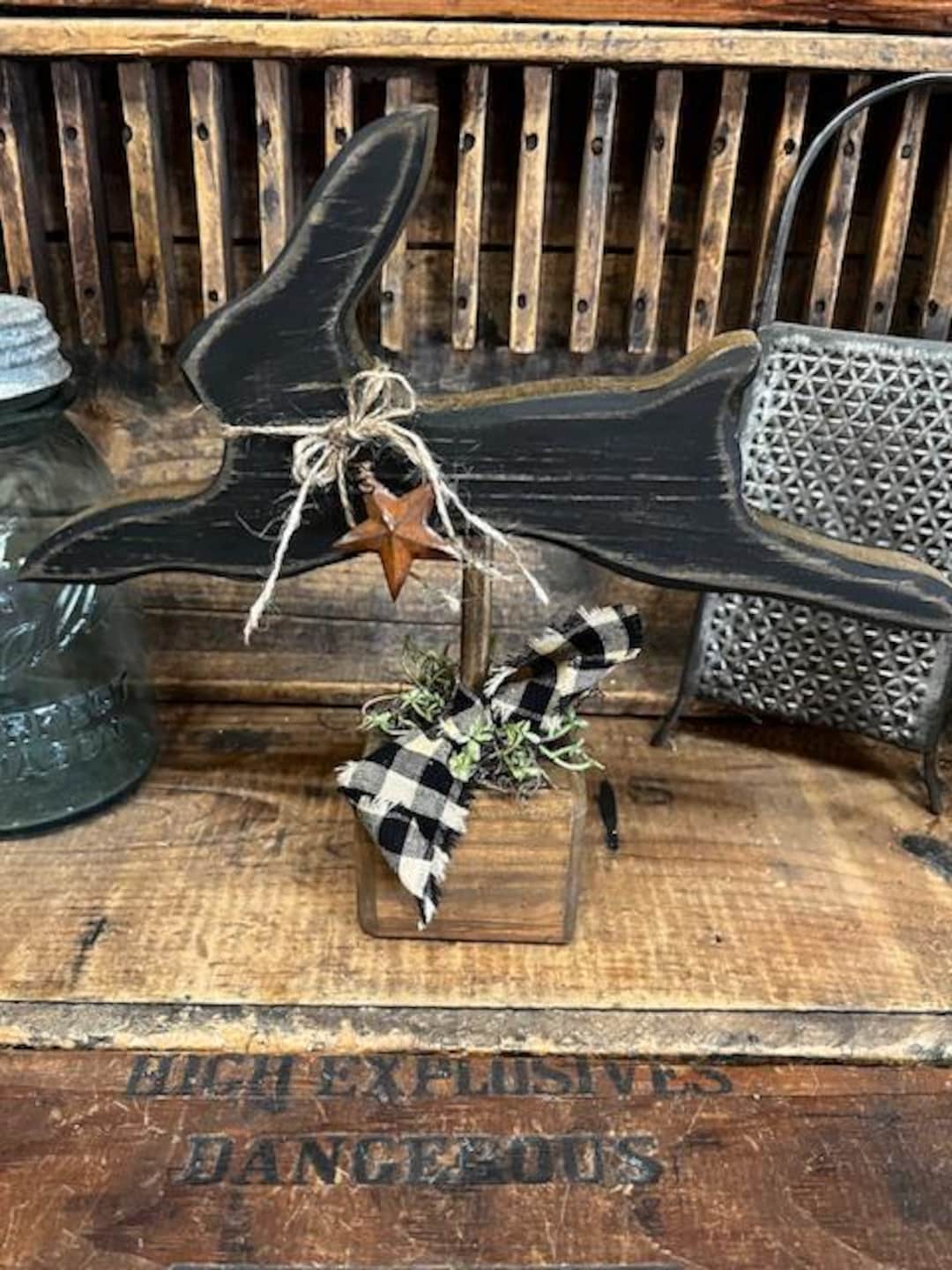 Primitive Wooden Running Rabbit on Pedestal Base Charming Spring Accent ...