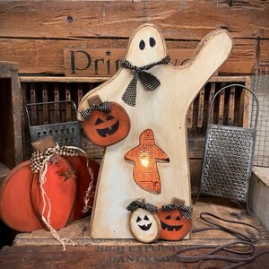 Primitive Halloween Lighted Ghost Box "percy" Picks a Winner" Waving ...