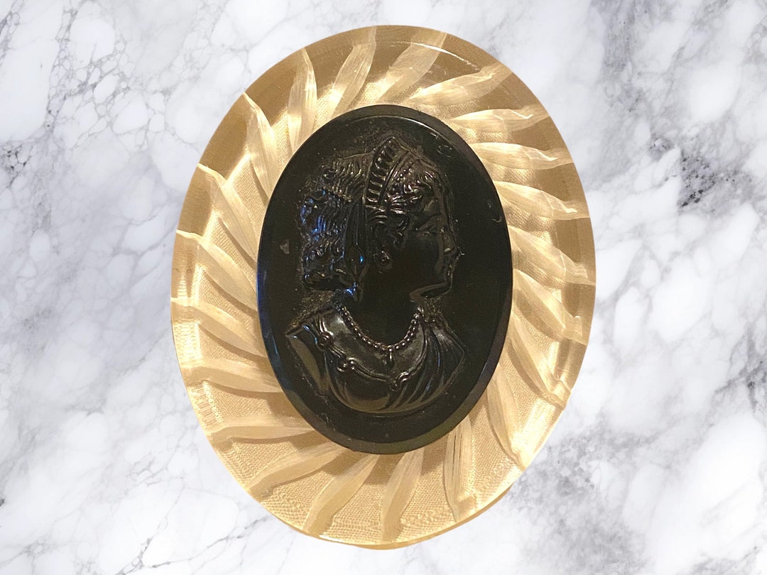 Vintage 1930's Bakelite Cameo - Etsy