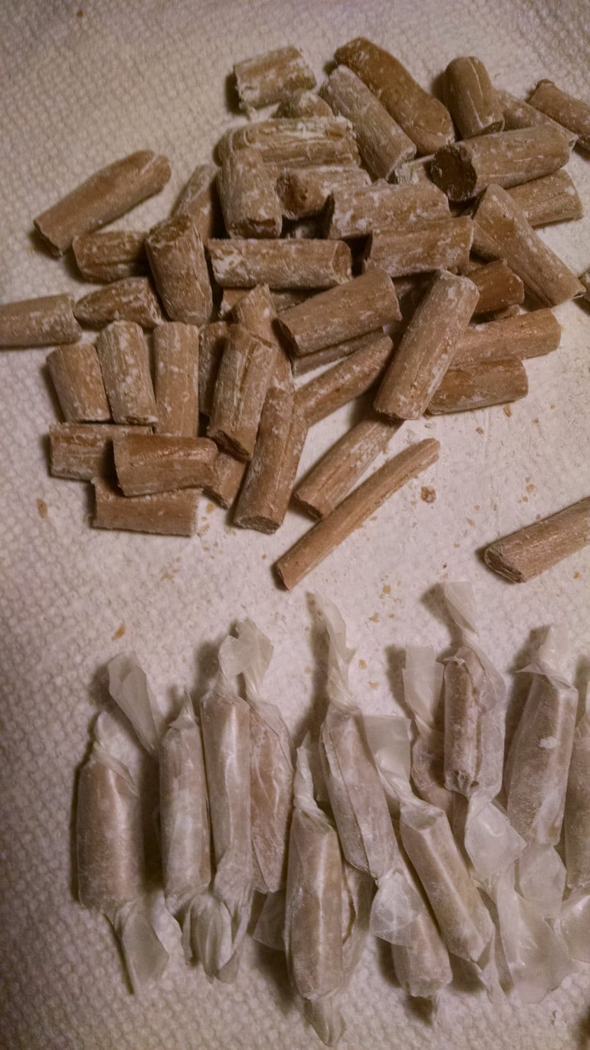 1 Oz. Maine Spruce Gum, Debris-less, Sugar Free, Free Shipping - Etsy