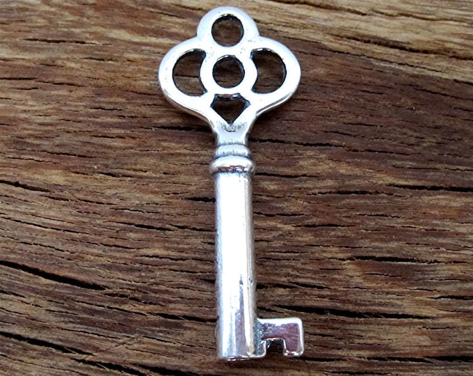 Large Sterling Silver Skeleton Key Pendant one C N - Etsy