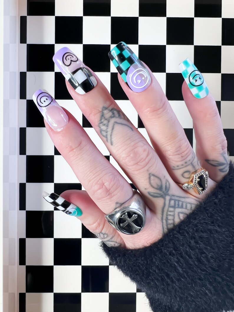 HAPPY DAYZ 90s Smiley Face Trippy Face Acid Green Purple Checkerboard ...