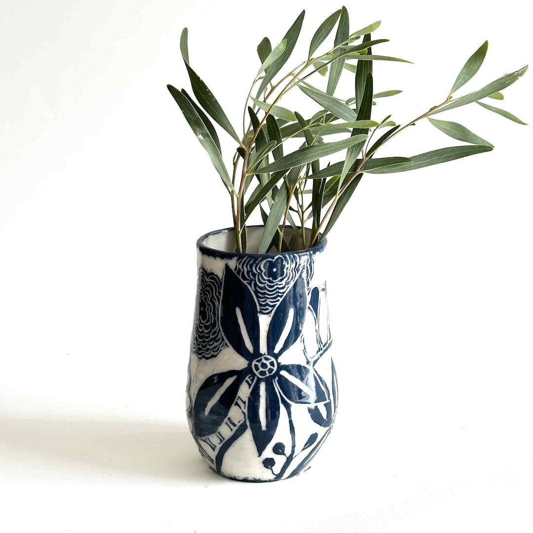 Blue and White Porcelain Sgraffito Vase, Handmade Decorative Flower ...