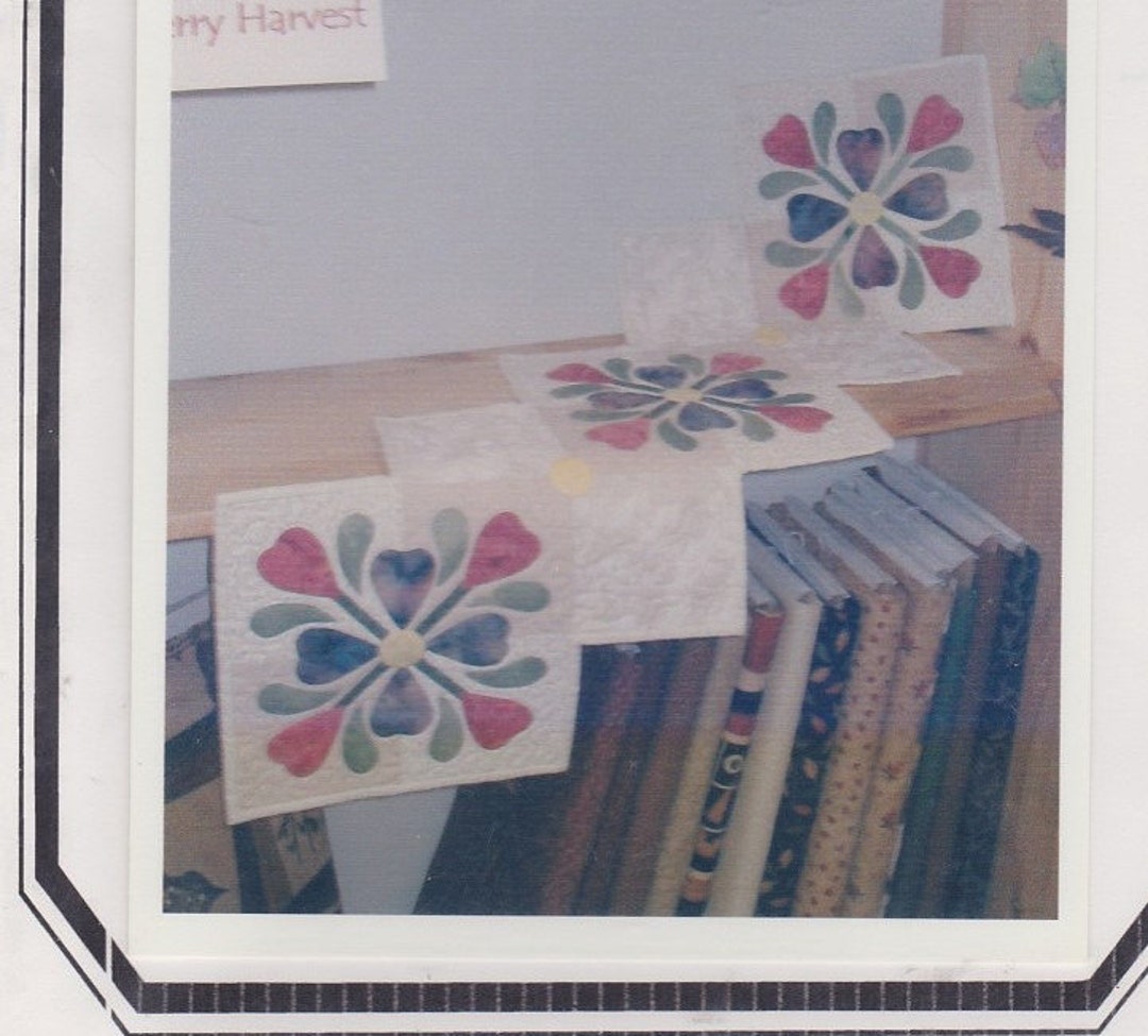 Tulip Table Runner. Quilt Pattern. QK12. - Etsy