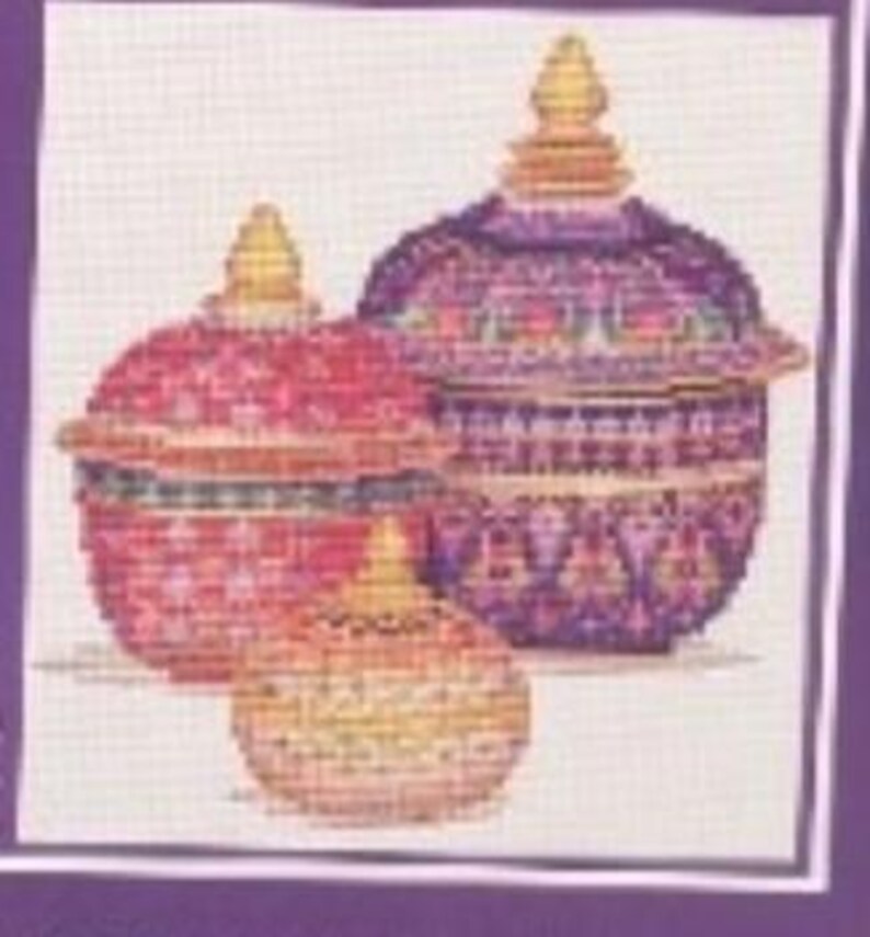 PINN Collection Cross Stitch Pattern. Benjarong Garland & Benjarong ...