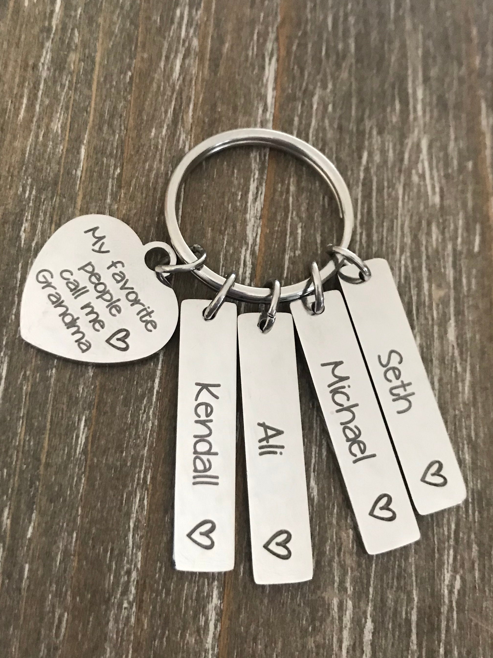 Personalized Grandma Keychain / 1 2 3 4 5 6 Names / Grandma - Etsy