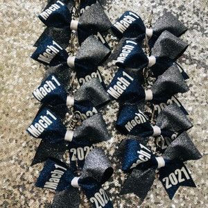 Cheer Bow Key Chain or Back Pack Bow. Customized in Your Colors - Etsy
