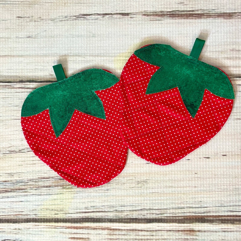 Strawberry Mug Rug - Etsy
