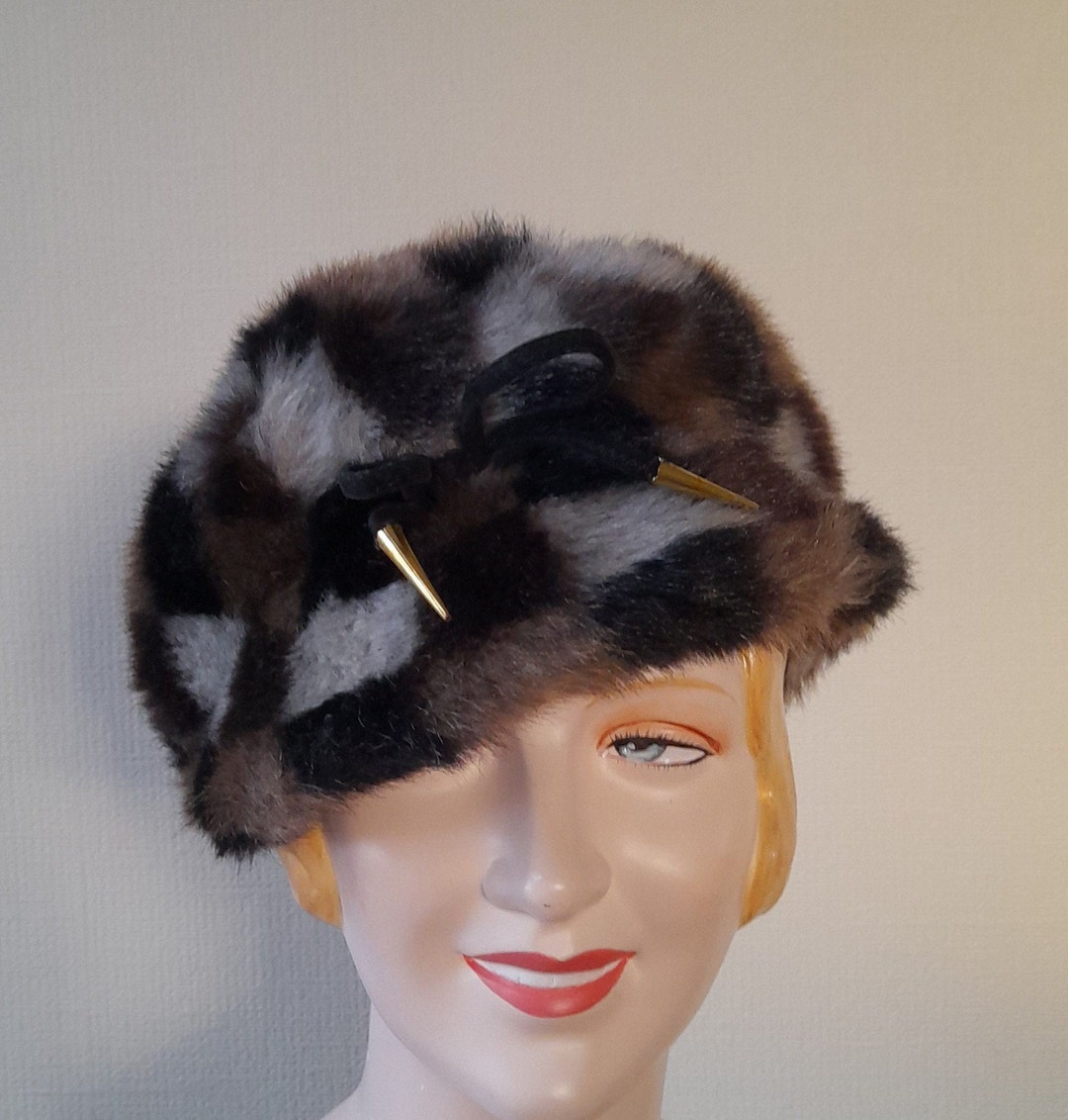 Vintage 1970s Hat in Faux Fur, Multi Colour Checkered Cap, Chic ...