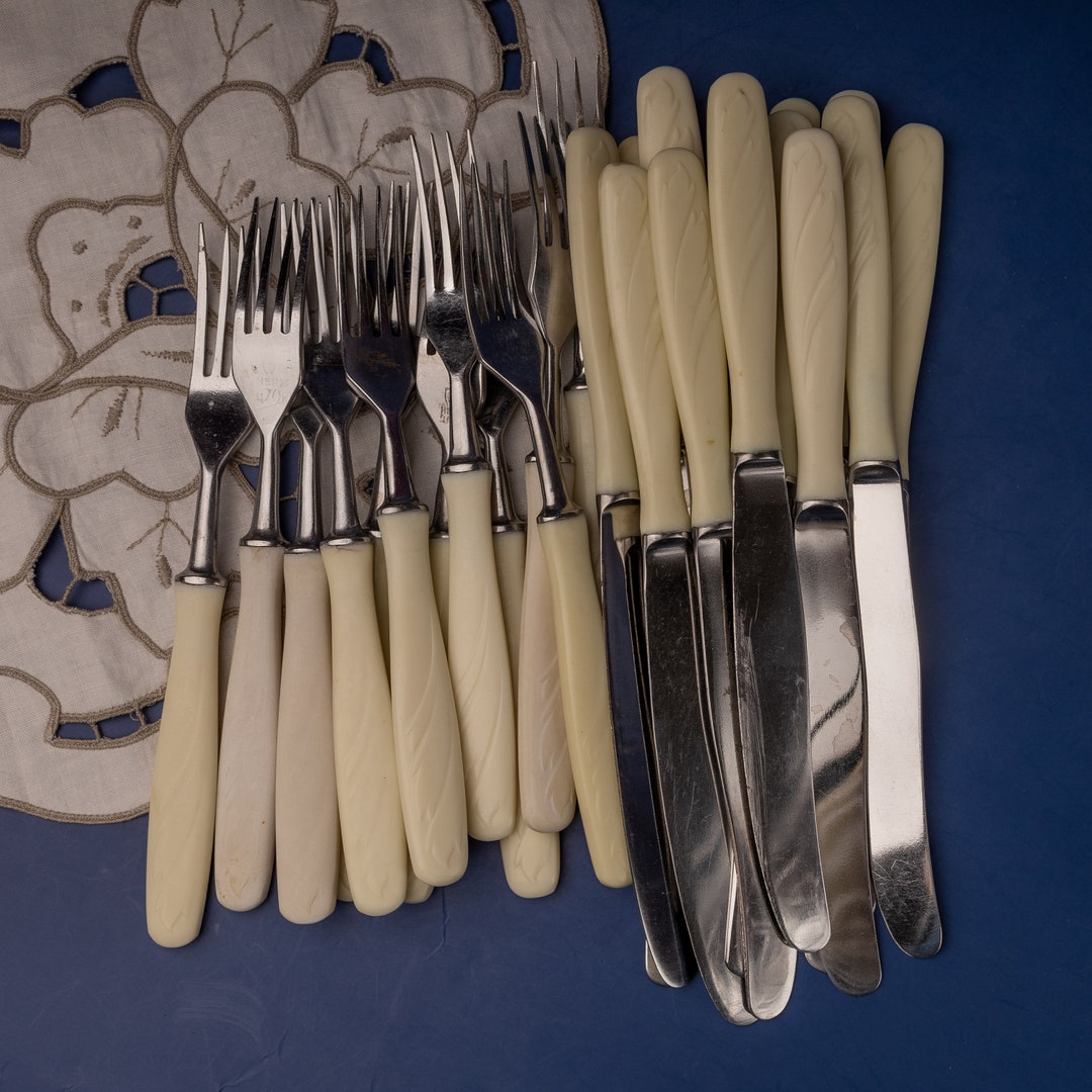 Vintage Bakelite Cutlery Set, White Handle Flatware, 1960s Dinnerware ...