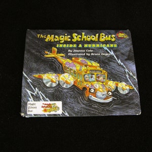 The MAGIC SCHOOL BUS Inside A Hurricane (1995) Vintage Children's Book ...