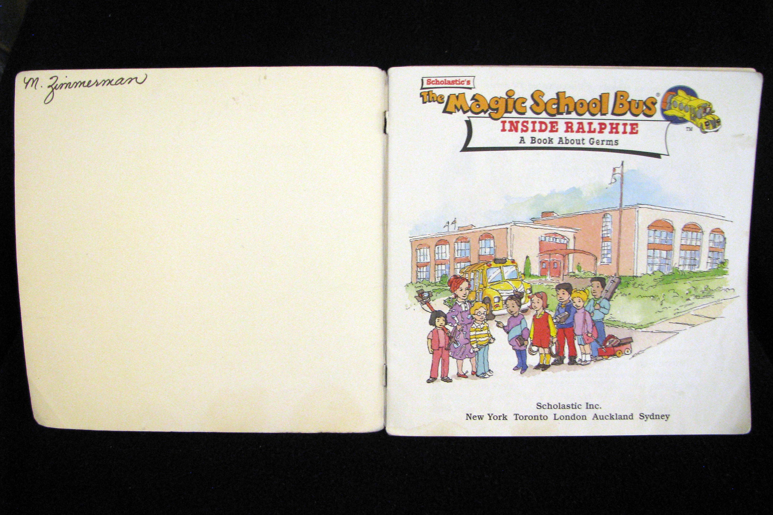 The MAGIC SCHOOL BUS Inside Ralphie (1995) Vintage Children's Book ...