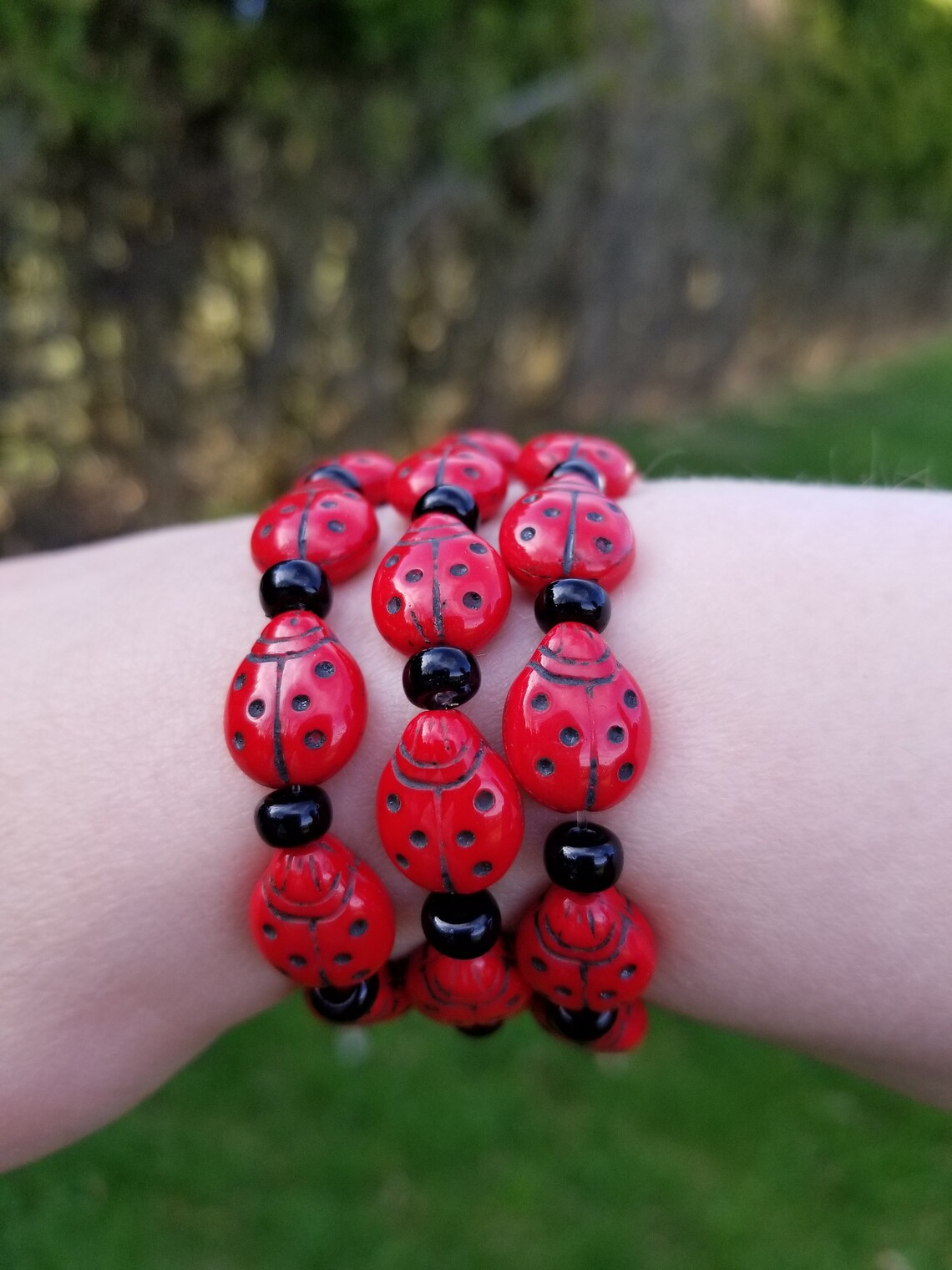 Beaded Ladybug (grande) Bracelet, Czech Glass, Stretchy String - Etsy