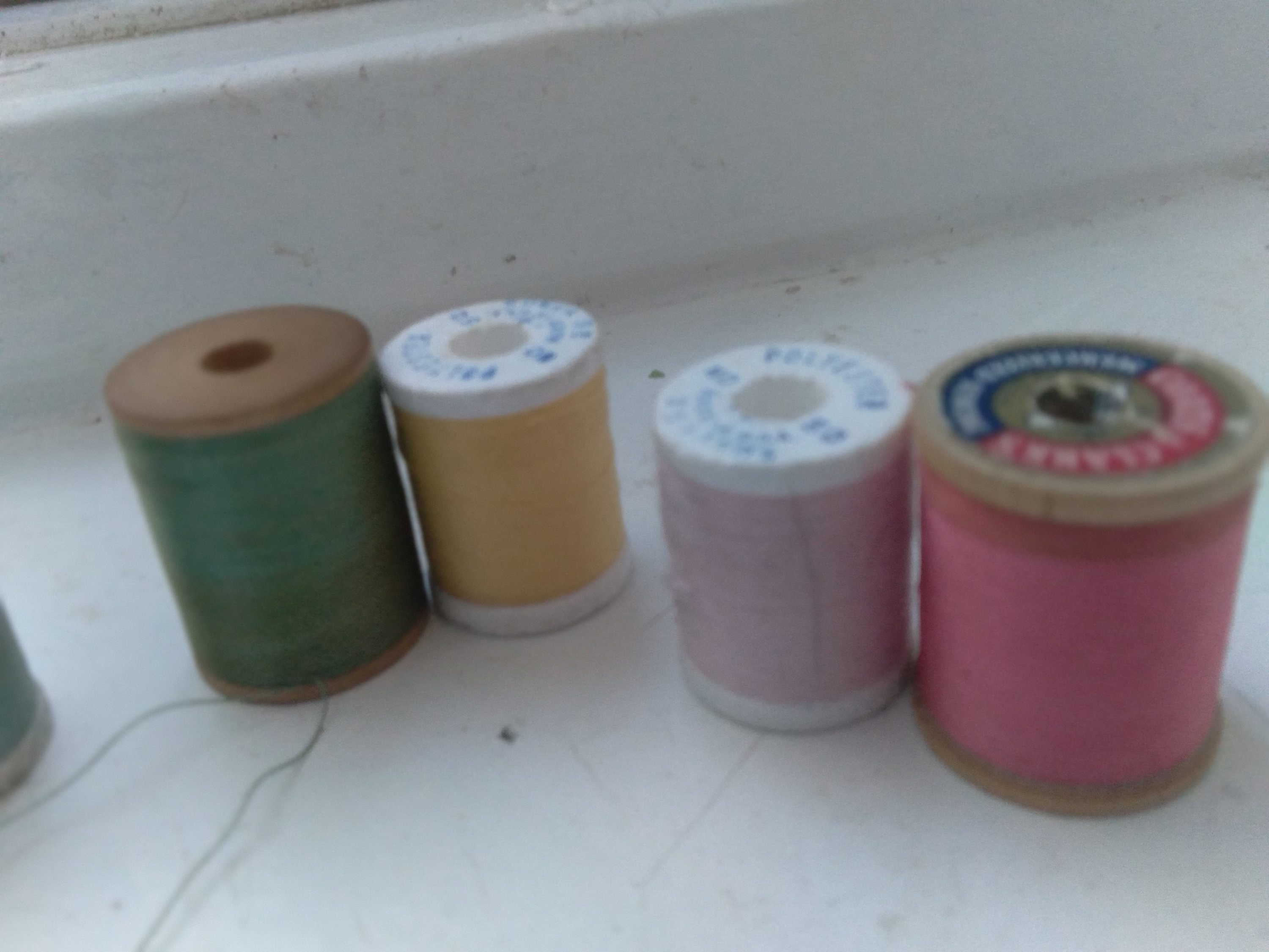 Vintage Thread Various Colors 15 Spools Thimble COATS CLARK TALON ...