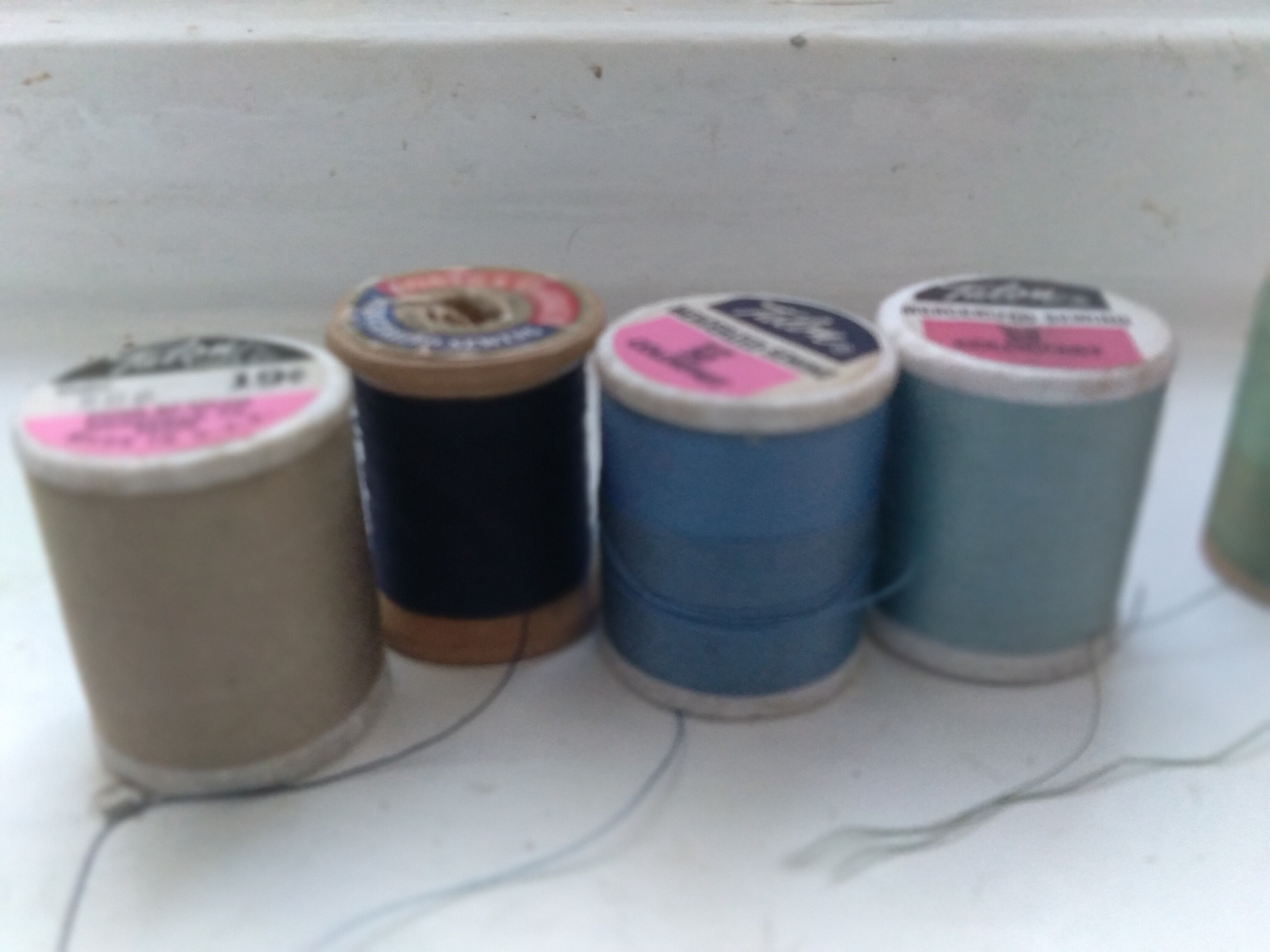 Vintage Thread Various Colors 15 Spools Thimble COATS CLARK TALON ...