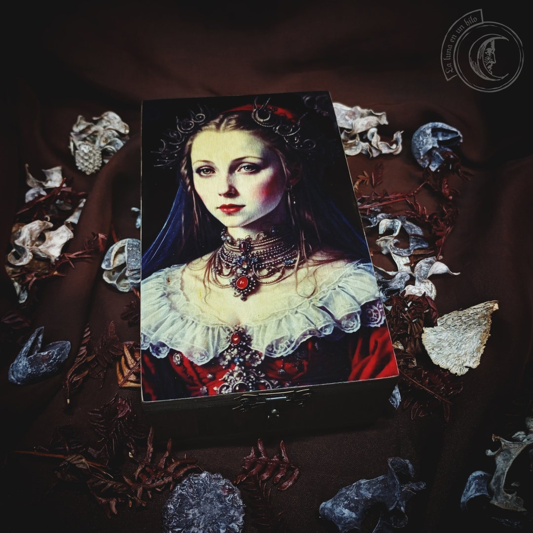 Elizabeth Bathory, Tarot Box, Wooden Tarot Box, Erzsébet Tarot, Tarot ...