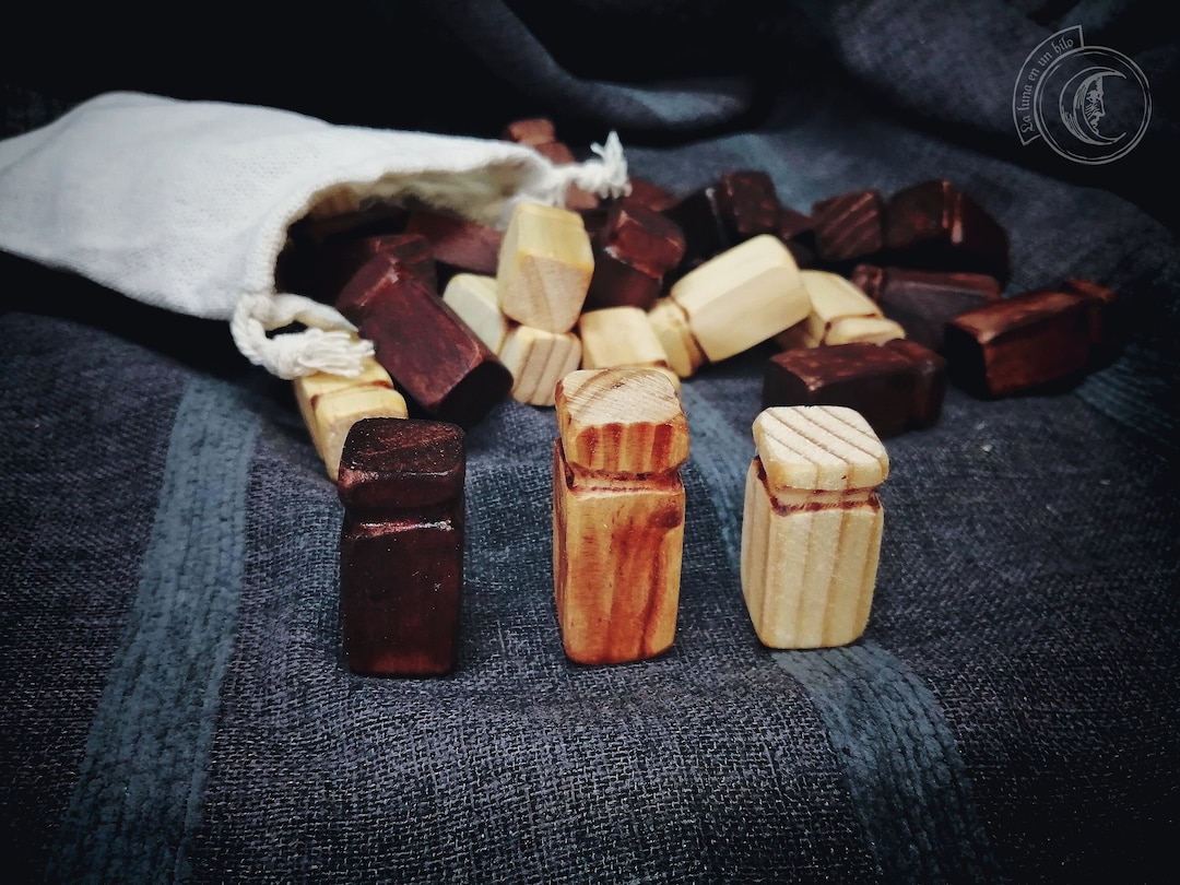 Hnefatafl / Tablut Carved Game Pieces - Etsy