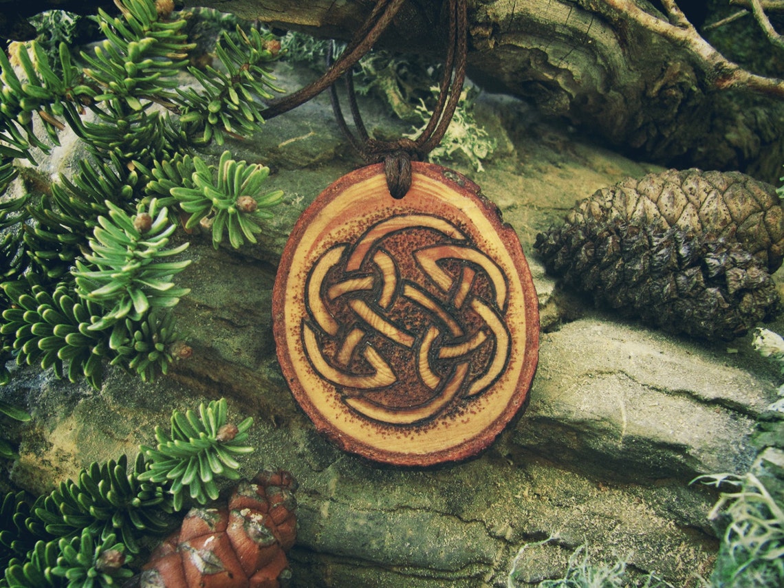 Spanish Fir Pendant Lugh's Knot | Etsy